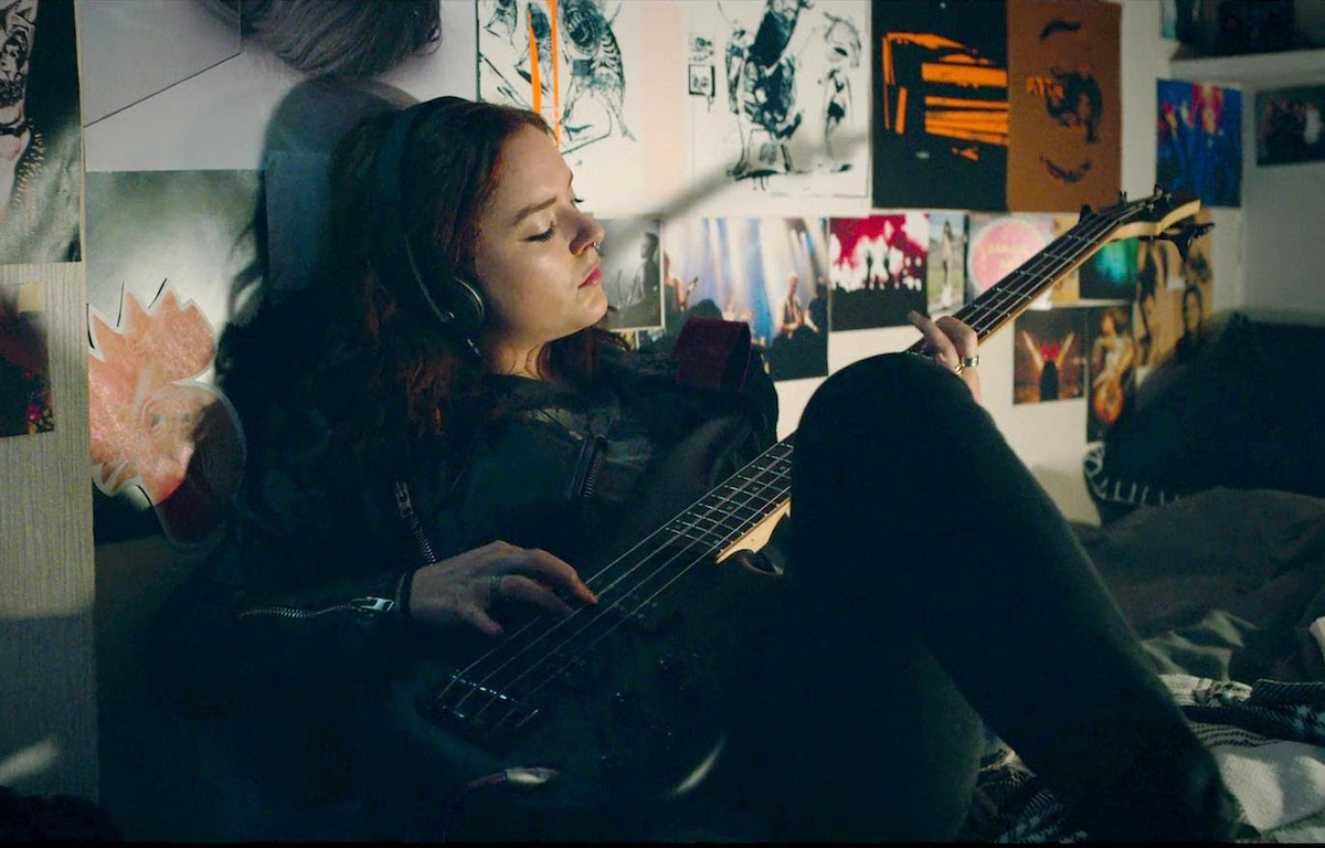 Black Mirror Season 5 Episode 3: Rachel, Jack and Ashley Too Review ...