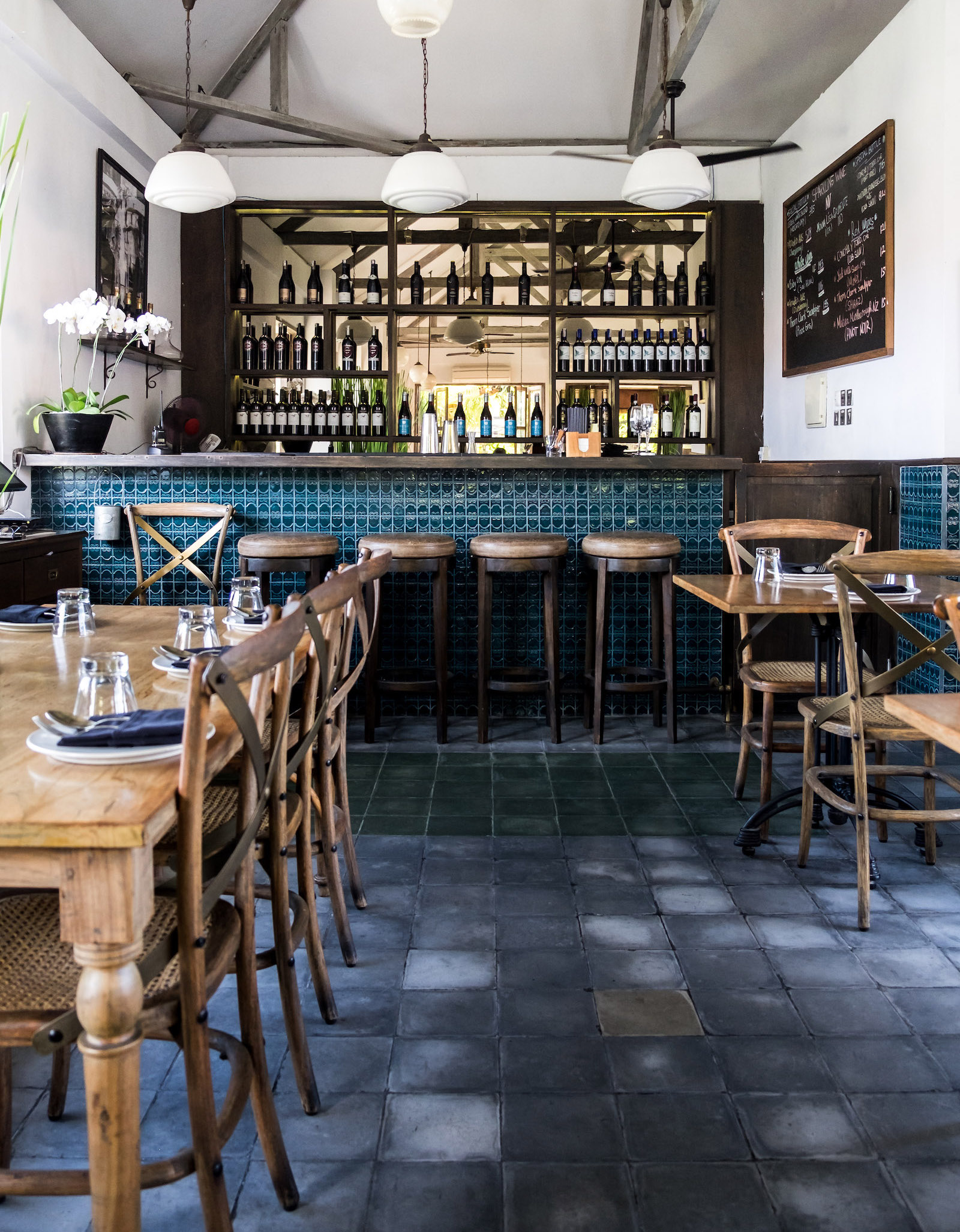 Hujan Locale Ubud: Heritage Asian Cuisine in Bali - Cultura