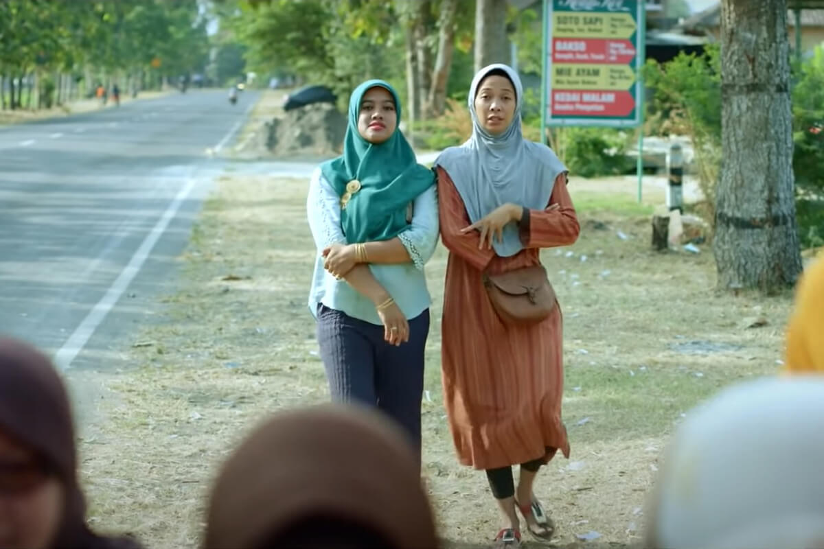 Tilik Review: Menyimak Ibu-Ibu Bergosip yang Bikin Gregetan - Cultura