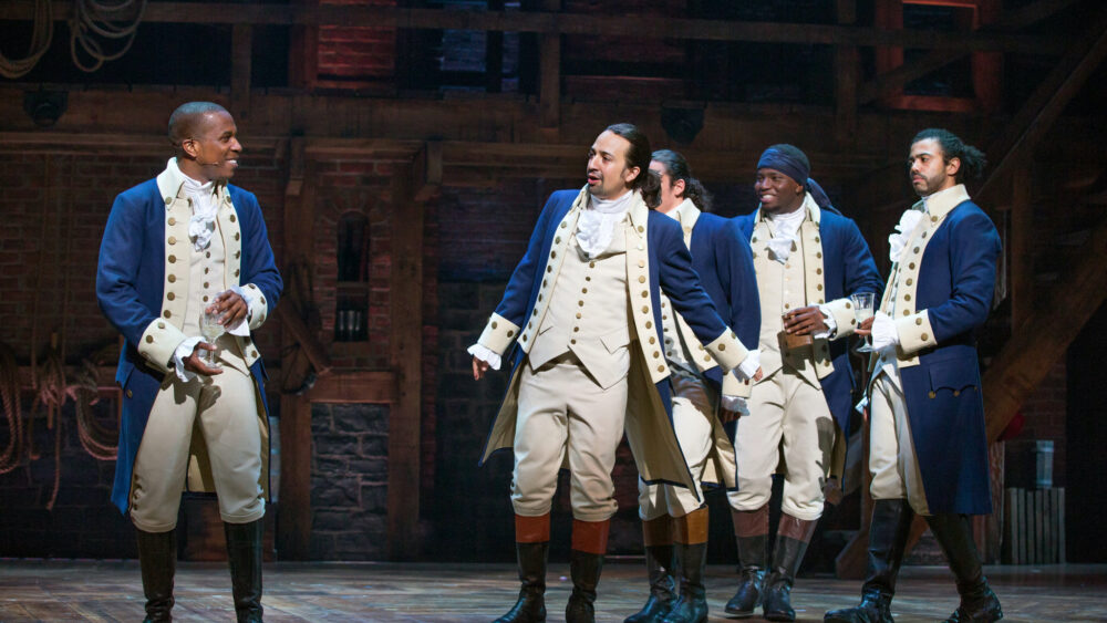 Hamilton Review: Pertunjukan Broadway Yang Ditunggu-tunggu Akhirnya ...