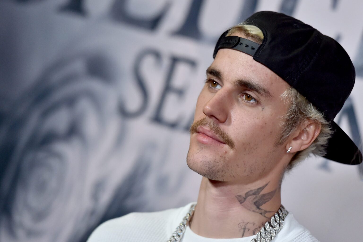 Kolaborasi Justin Bieber dan Chance The Rapper dalam Single 'Holy ...