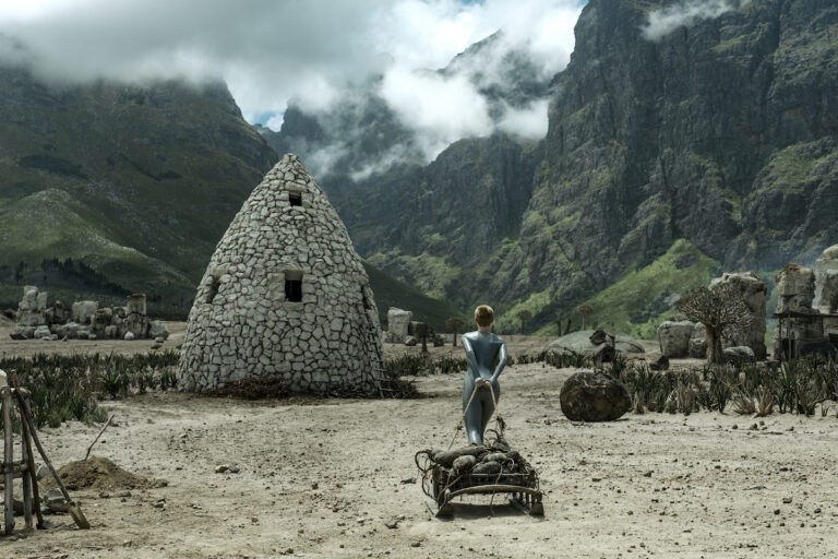 Raised by Wolves Season 1 Review - Cultura