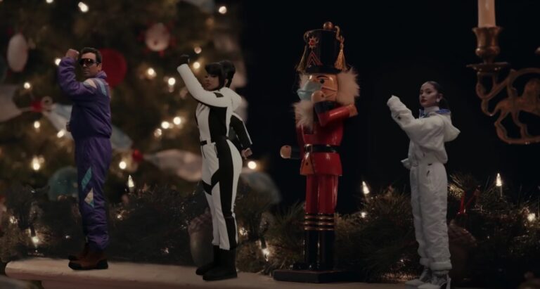 It Was A... (Masked Christmas) Single Review - Cultura