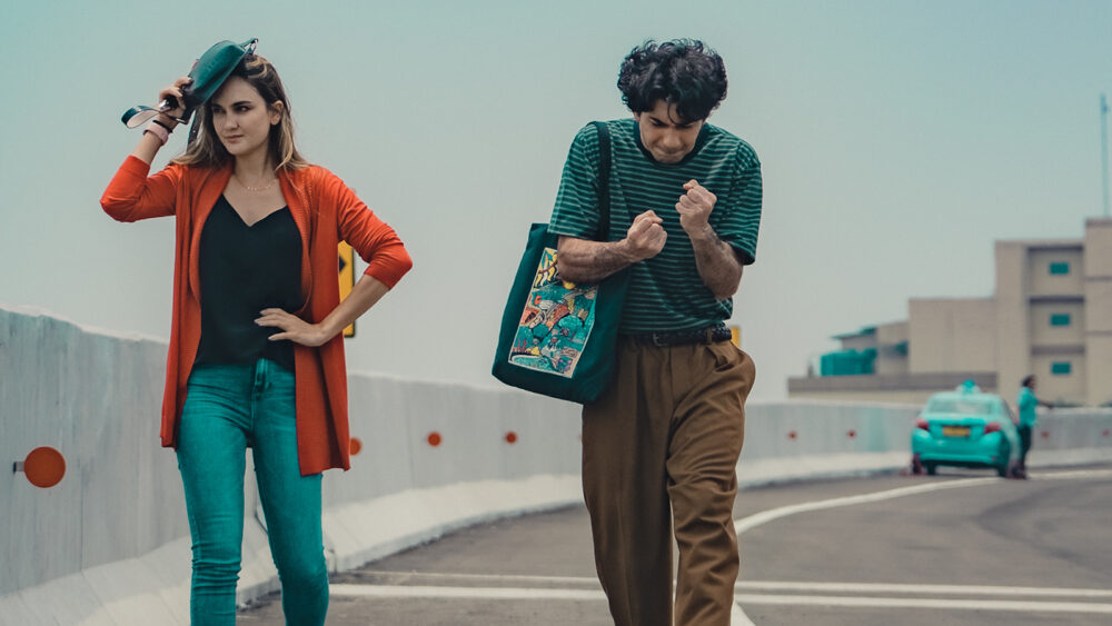 Mendarat Darurat Review: Sarat Pesan Walau Alami Krisis Identitas - Cultura