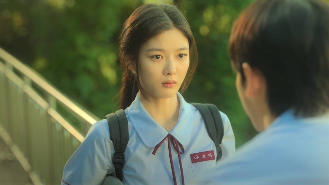 20th Century Girl: Navigasi Cinta Pertama dan Romansa Akhir 90-an yang ...