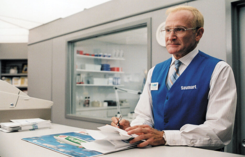 One Hour Photo: Ketika Dedikasi Menjadi Obsesi - Cultura