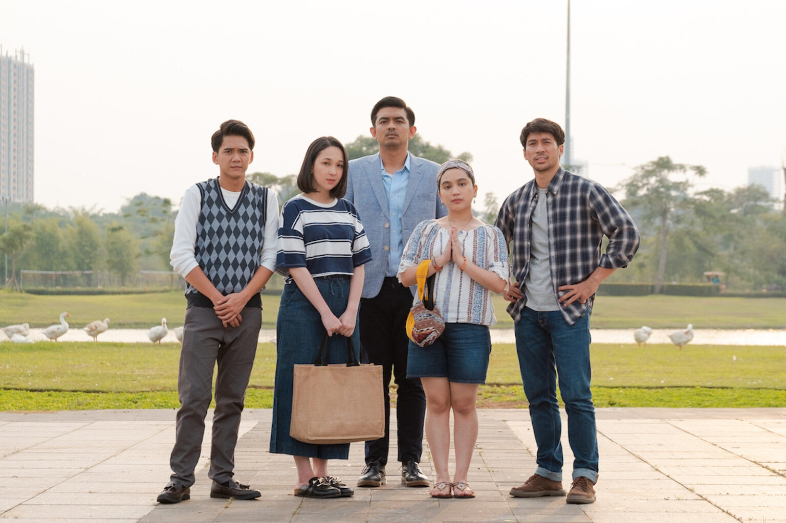 Klub Kecanduan Mantan Review: Kocaknya Melupakan Kenangan - Cultura