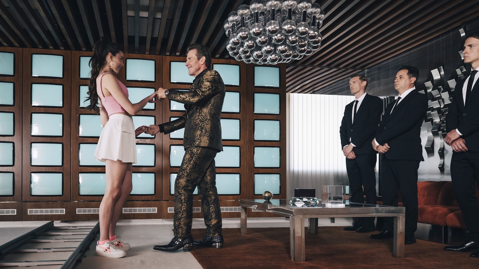 The Substance Review: Self-Hate & Body Horror - Cultura